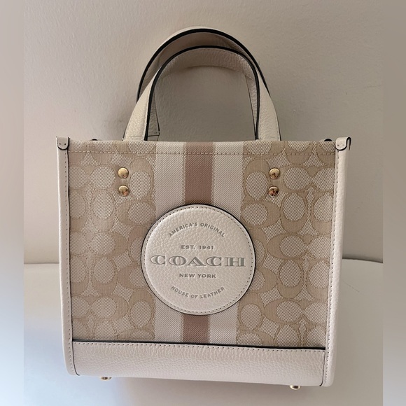 Coach | Bags | Nwt Coach Outlet Dempsey Tote 22 In Signature Jacquard ...